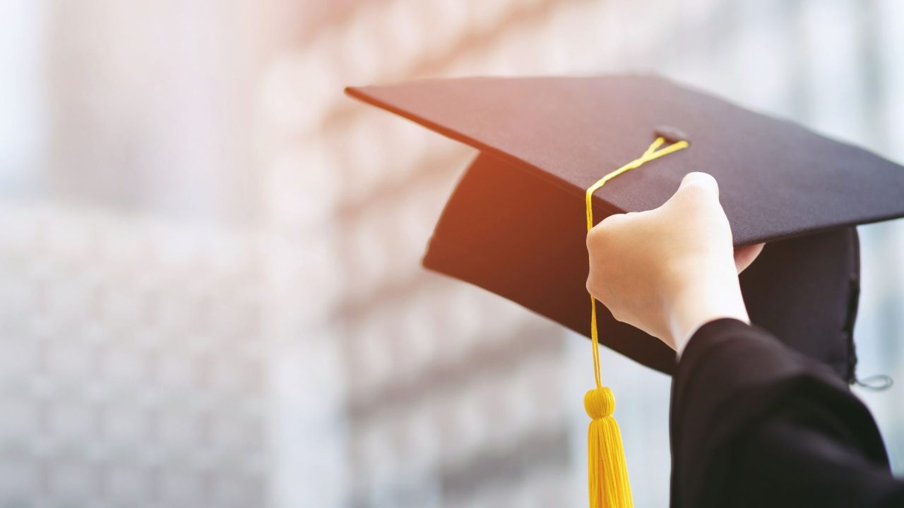 Le Baccalauréat : Rituels d'un Passage Initiatique Moderne - Académie ...